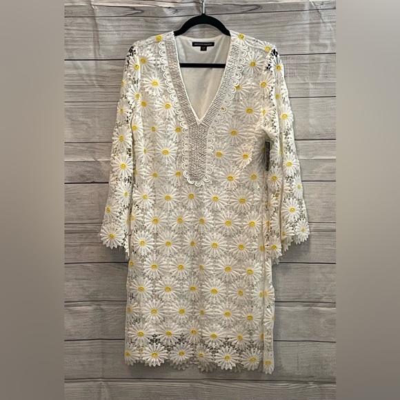 Boston Proper | Dresses | Boston Proper Daisy Lace Tunic With Vneckline ...